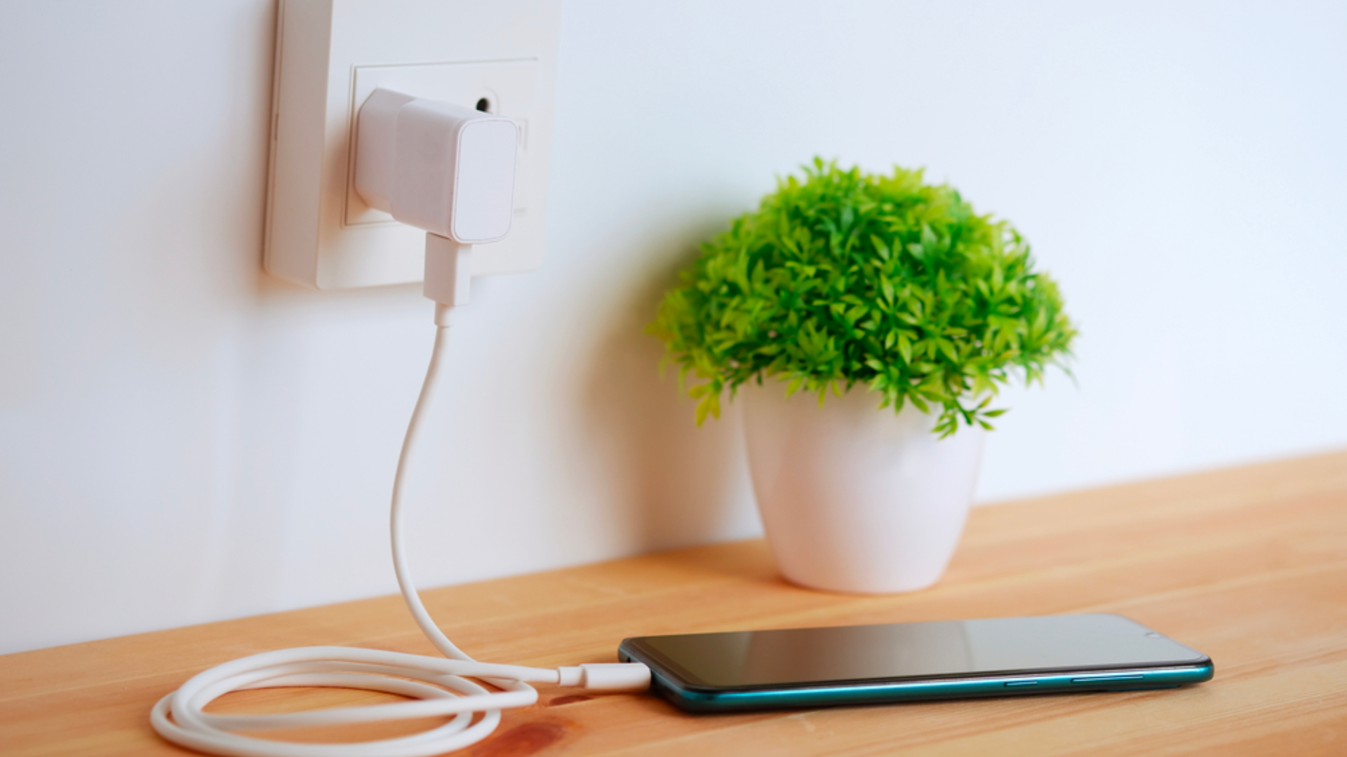 Why does your phone battery life deplete over time? - Singtel